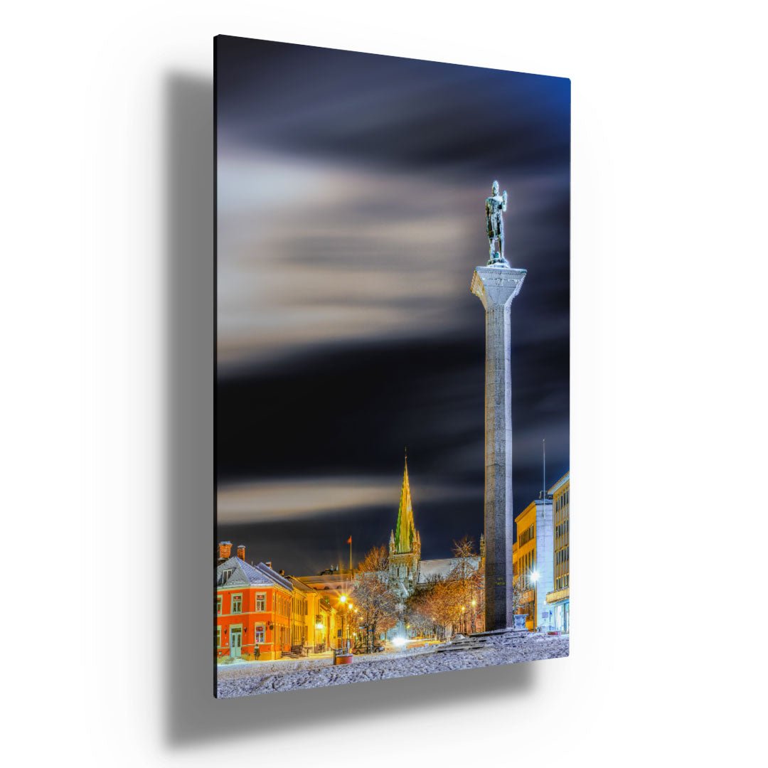 Olav Tryggvason Statue And Nidaros Cathedral (Nidarosdomen) – AZIZ ...